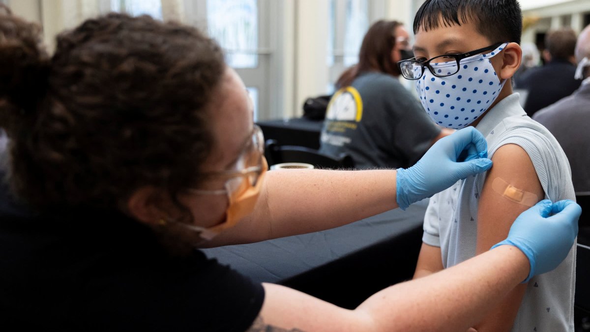 Illinois Coronavirus Updates: Vaccine Side Effects for Kids, Pritzker ...