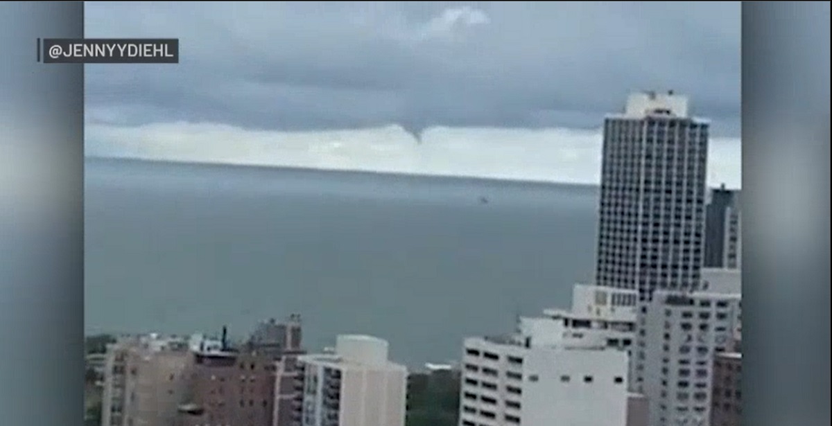 Multiple Waterspouts Spotted On Lake Michigan Amid High Winds, Waves ...