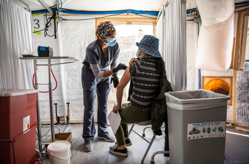 Moderna Booster Shots: What FDA Panel’s Vote Means, What’s Next – NBC ...