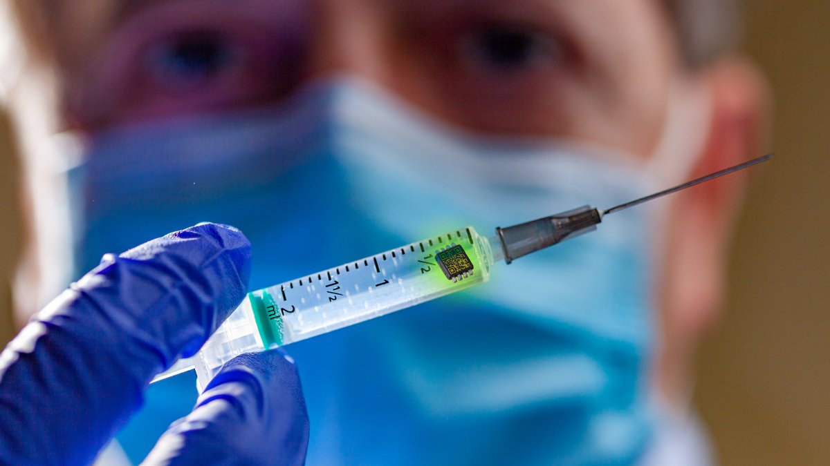 Illinois Coronavirus Updates: Booster Shot Side Effects, CDC Holiday ...