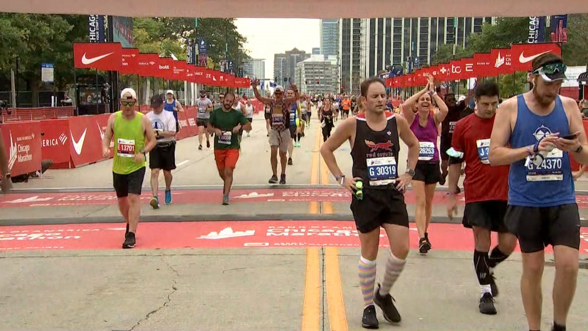 2021 Bank of America Chicago Marathon Finish Line: 5:07:52-5:37:52 ...