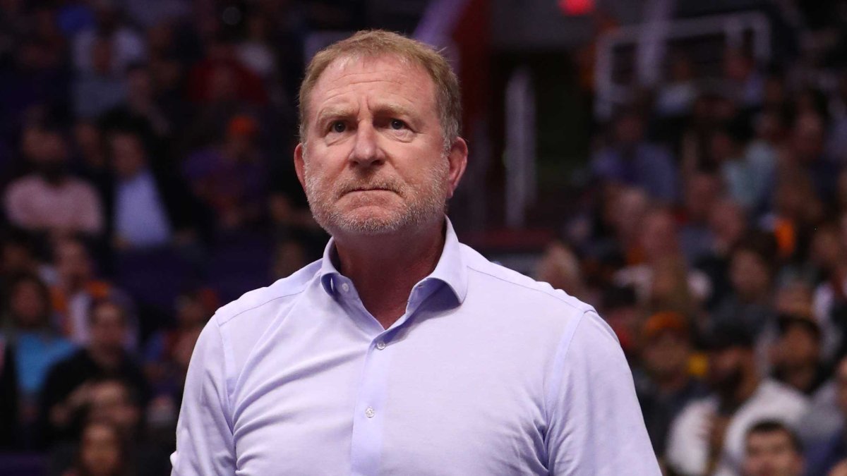 Phoenix Suns Owner Robert Sarver Denies Allegations of Racism, Gender ...