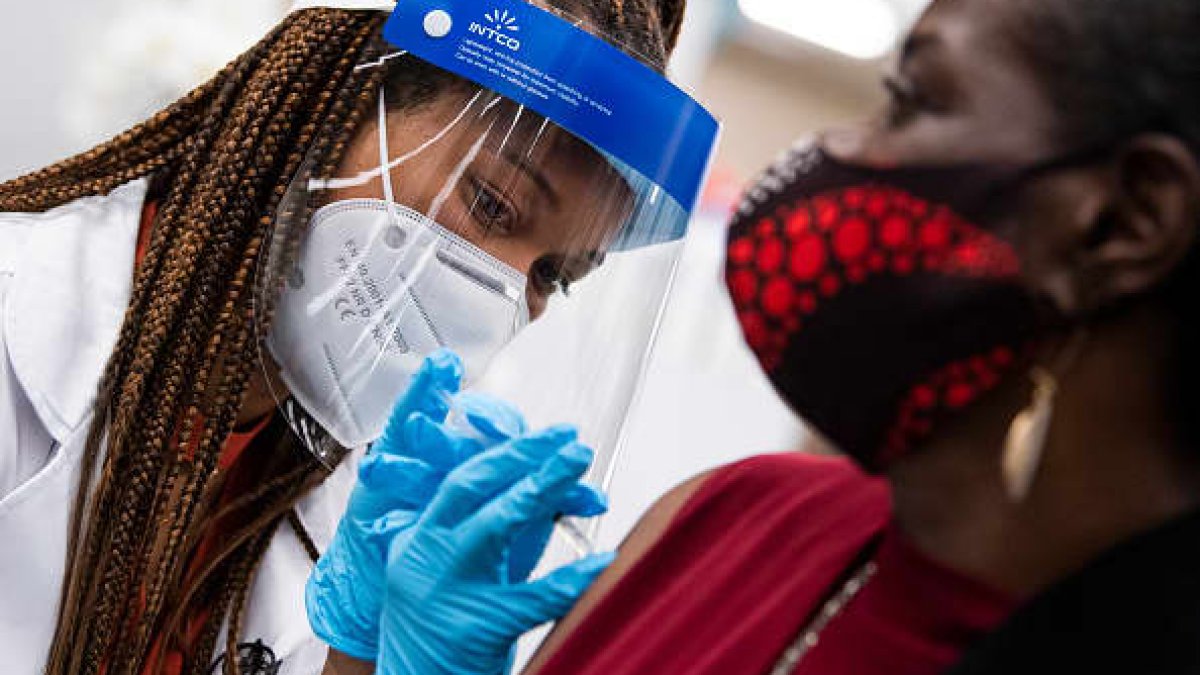 COVID Booster Shots: Here’s Who Is Eligible After CDC Endorsement – NBC ...