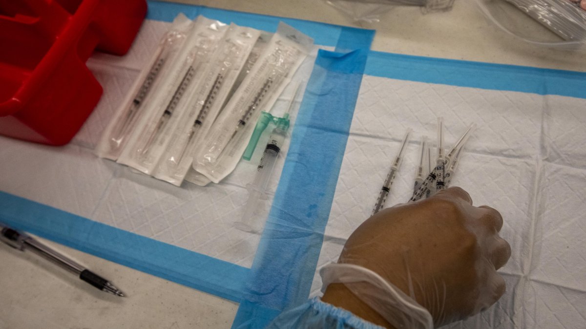 Illinois Coronavirus Updates: Rising COVID Cases, Booster Shot ...