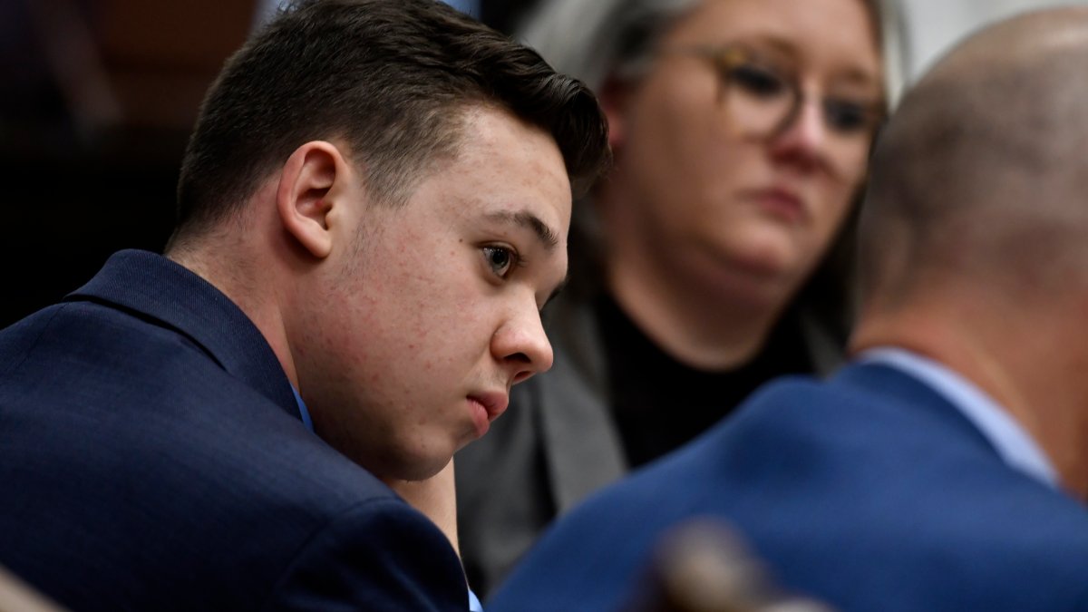 Jurors Sent Home After Day 1 of Deliberations in Kyle Rittenhouse Trial ...