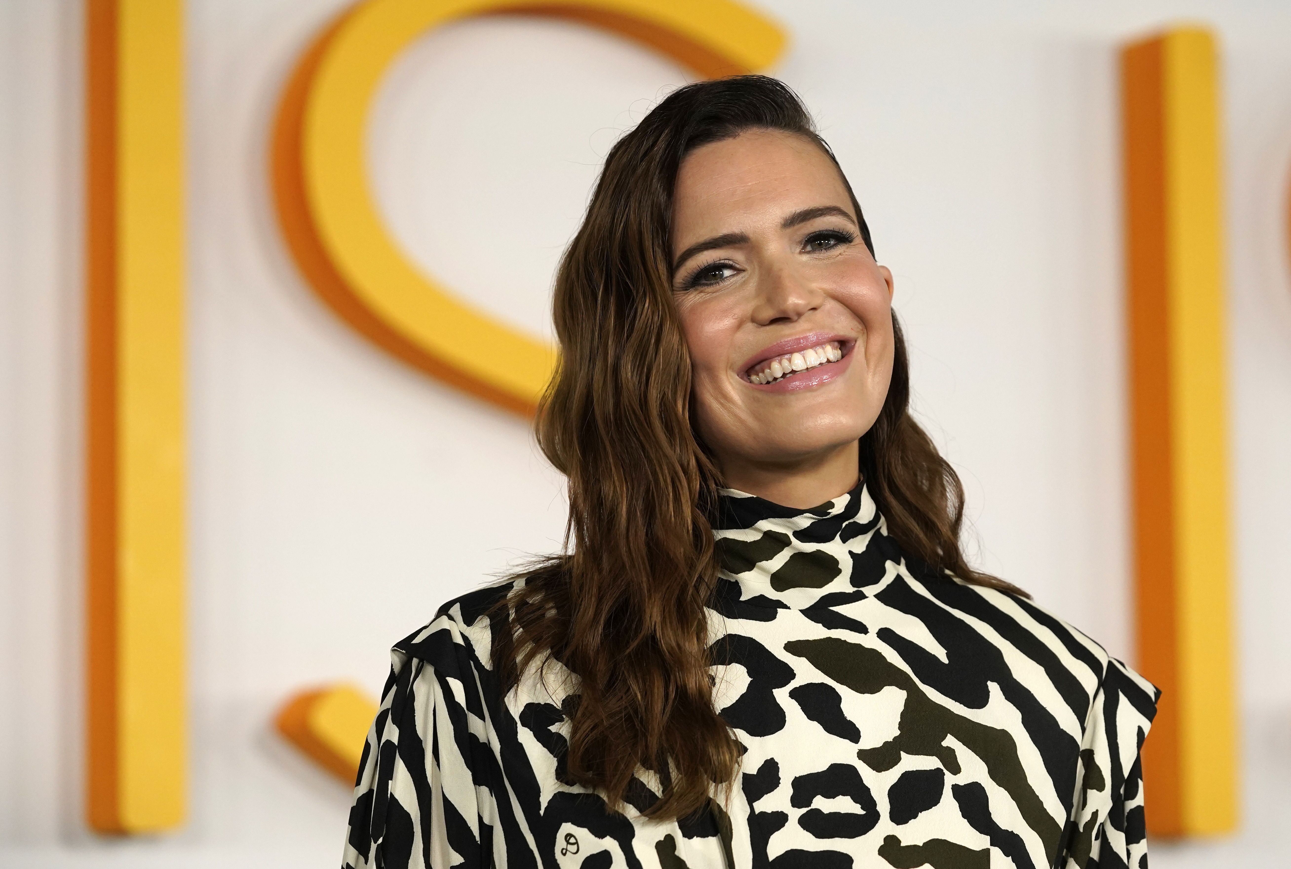 Mandy Moore Likely Won’t Have an Epidural for Birth of Baby No. 2 Due ...