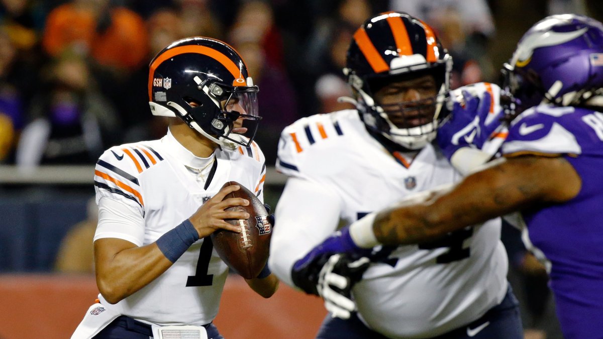 Bears’ Germain Ifedi Defends Pushing Teven Jenkins After Penalty – NBC ...