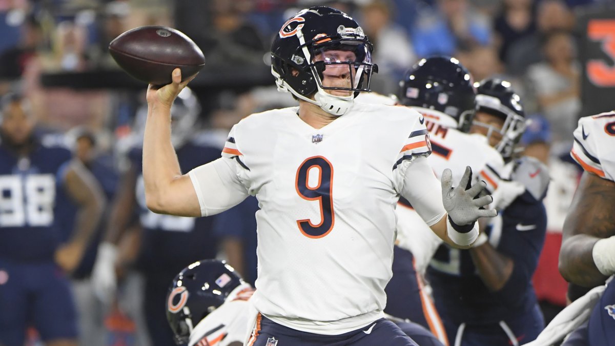 Who Are the Shortest, Tallest Quarterbacks in the NFL? – NBC Chicago