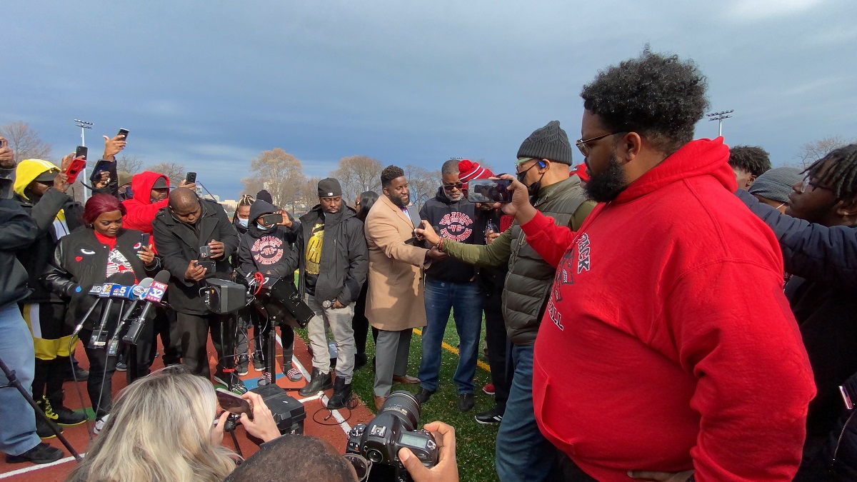 Wolfpack Youth Football Team Gets Special Surprise Phone Call – NBC Chicago