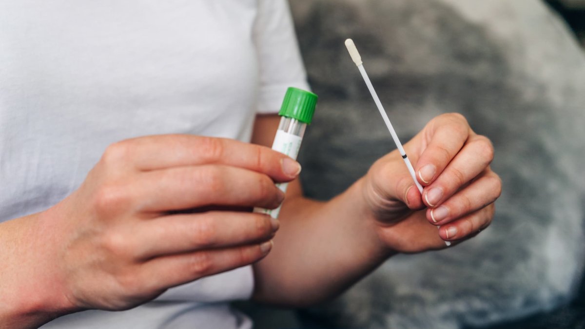 free-covid-test-kits-how-illinois-residents-can-get-them-and-where