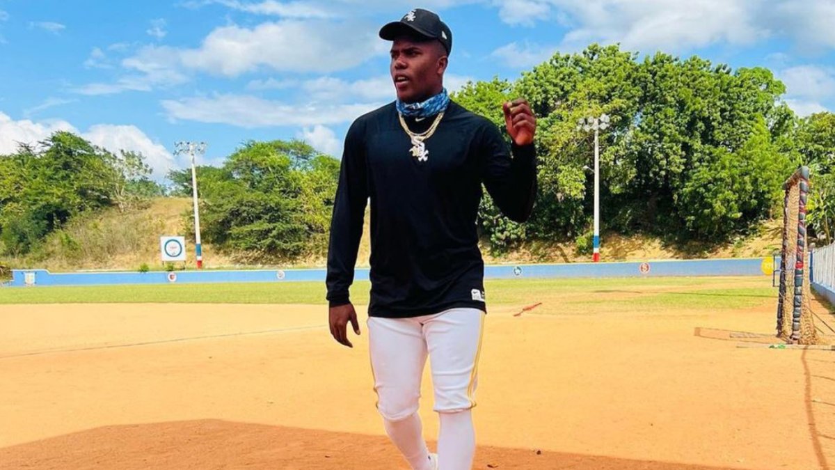 White Sox, Long Favorites, Expected to Sign Oscar Colás – NBC Chicago