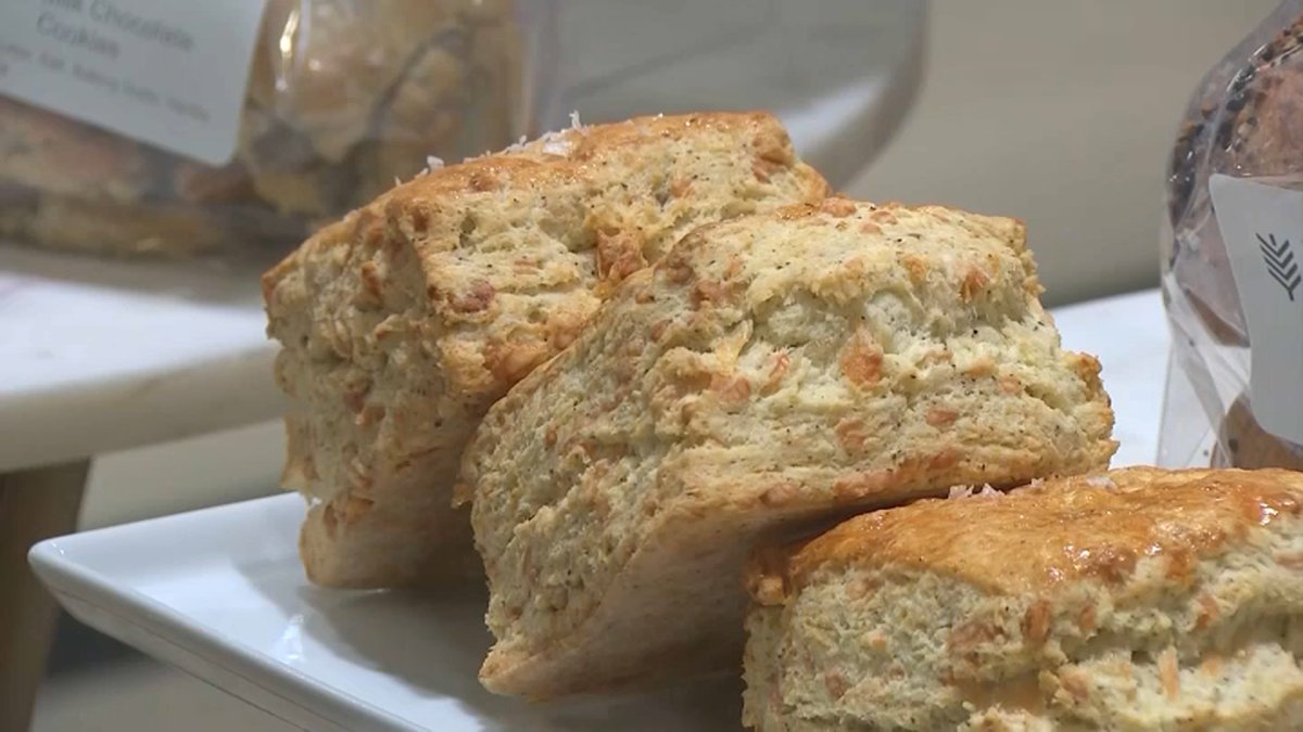 Instagram’s ‘Dan the Baker’ Shares Mouth-Watering Hits From Chicago ...