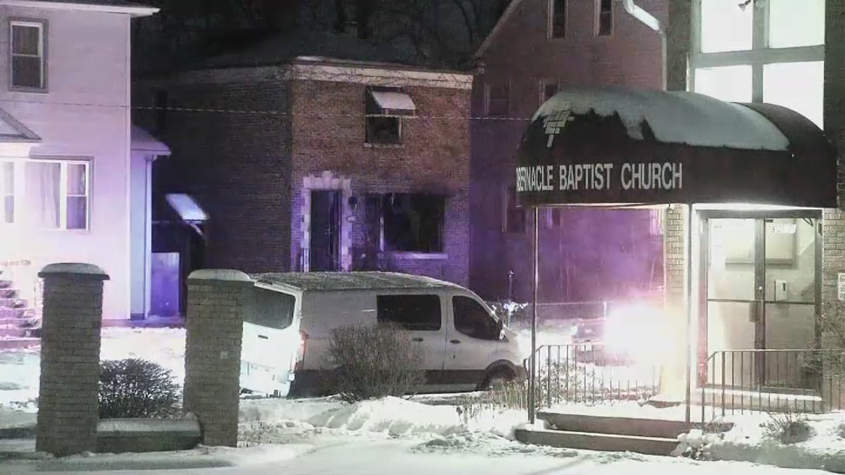 Frozen Fire Hydrant Challenges Firefighters Battling Deadly Stony ...