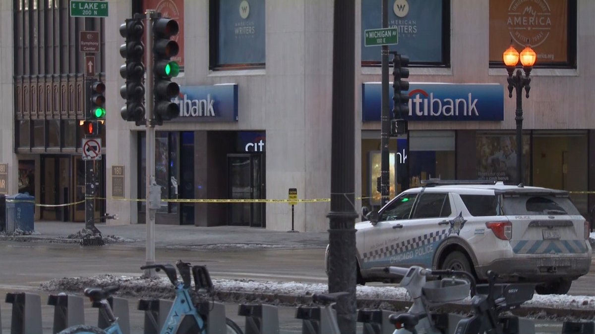 Suspicious Objects Briefly Close Downtown Chicago Streets – NBC Chicago
