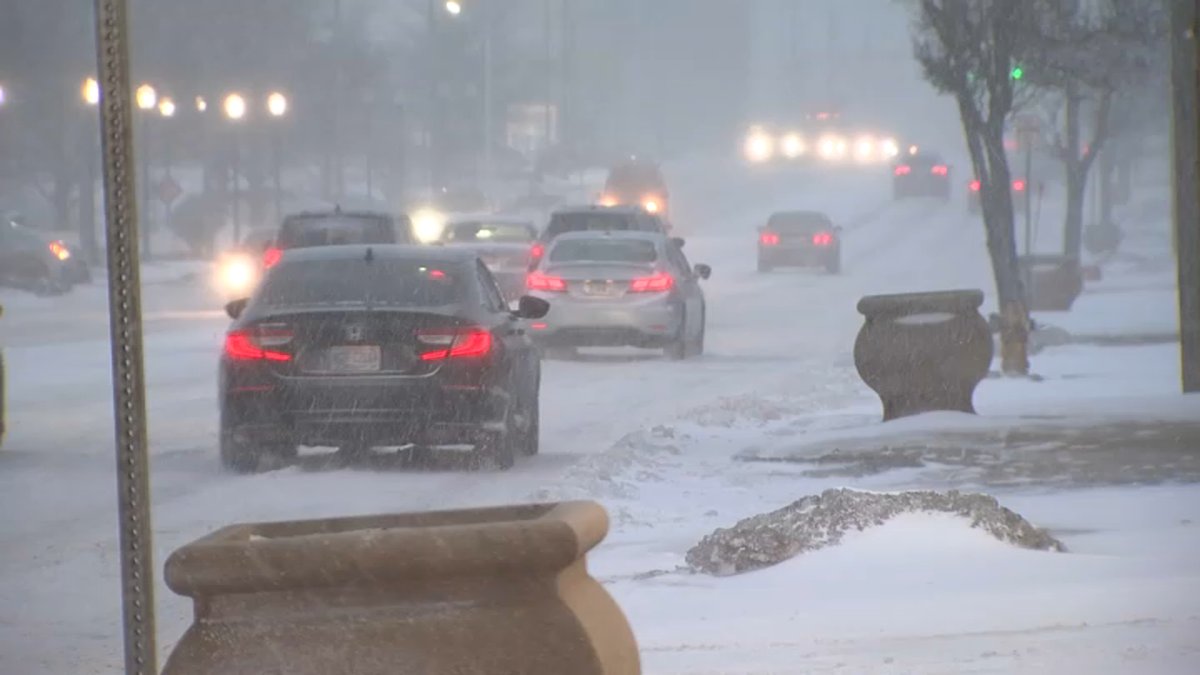 Winter Weather Advisory Takes Effect Across Chicago Area Due to Blowing ...