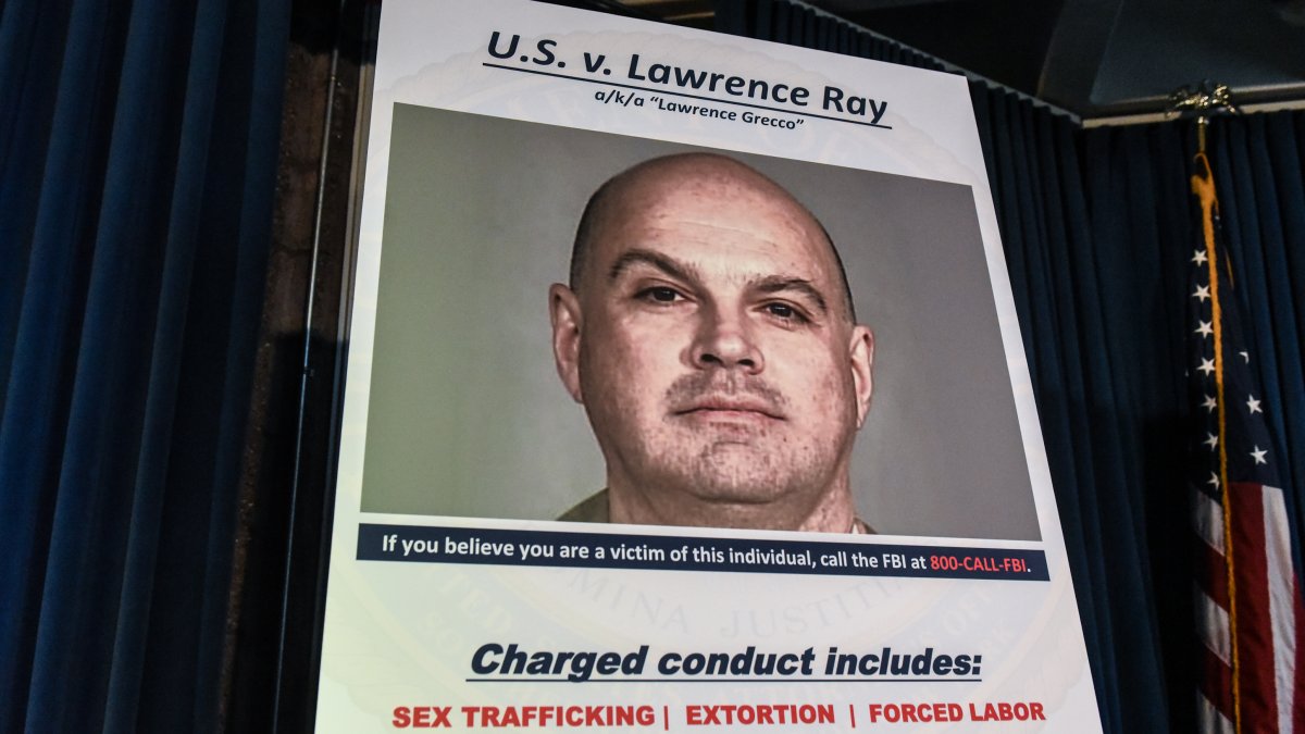 Lawrence Ray Convicted of Exploiting Sarah Lawrence College Students ...