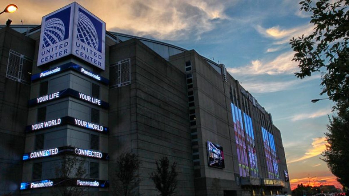 United Center Adjusts COVID-19 Rules for Blackhawks, Bulls, March ...