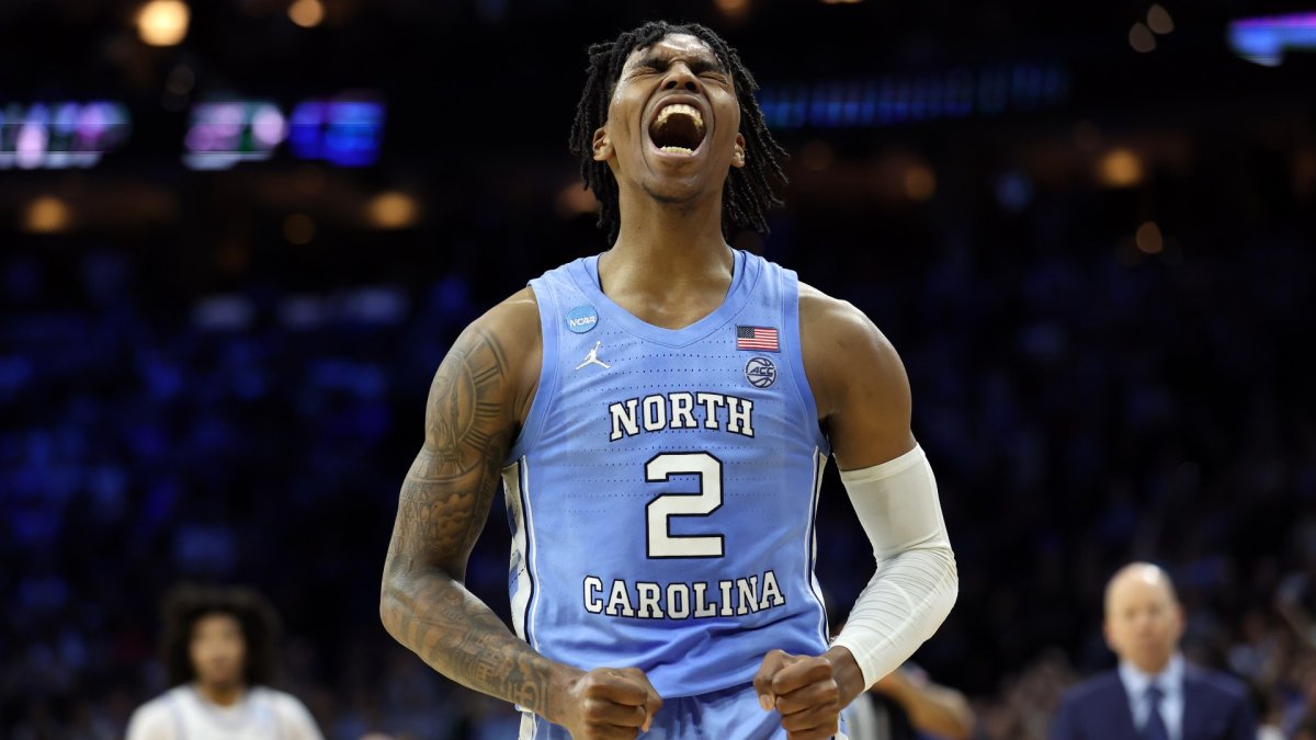 Caleb Love Scores 30 Points in UNC’s Upset Win Over UCLA – NBC Chicago
