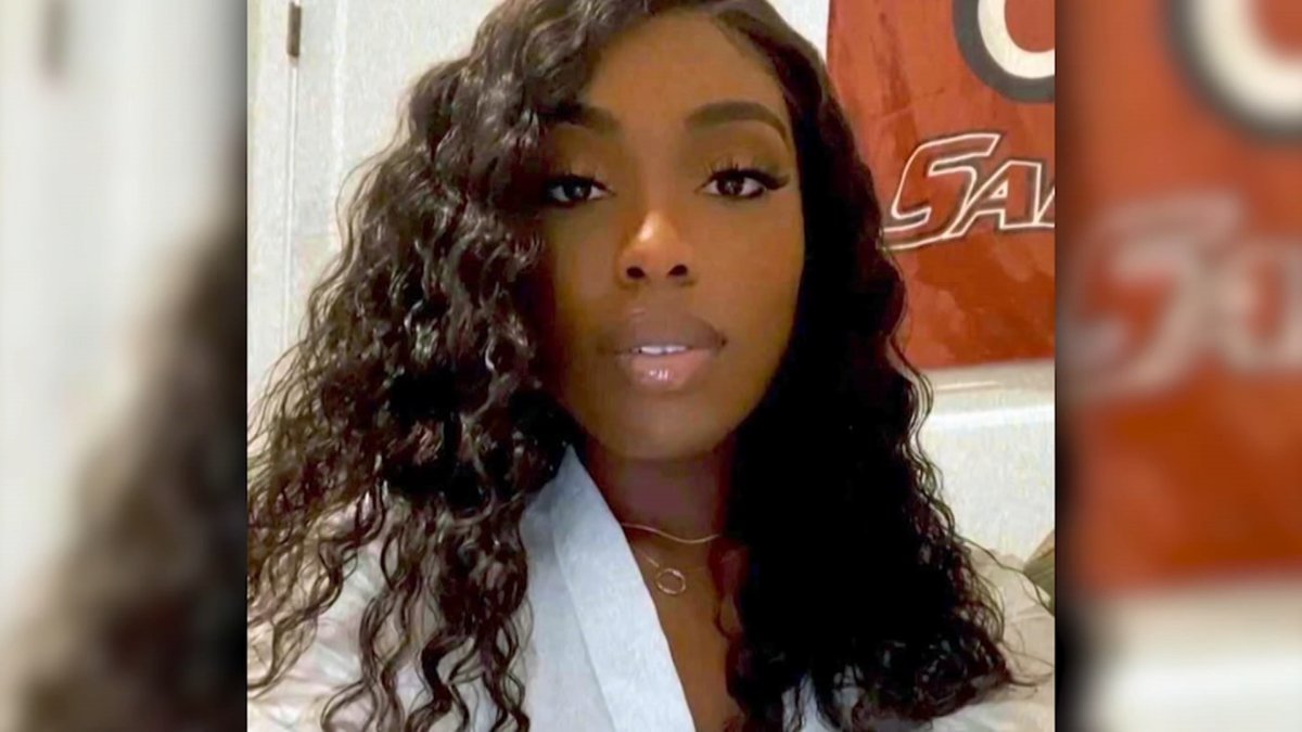 Friends of Chicago Woman Killed in Shooting Seek Answers, Justice – NBC ...