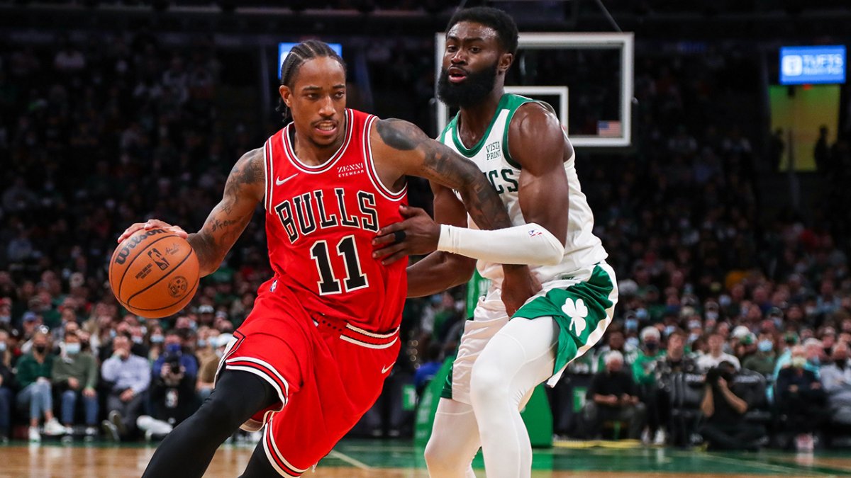 Bulls DeRozan Found Freestyle Rapping on Stage – NBC Chicago