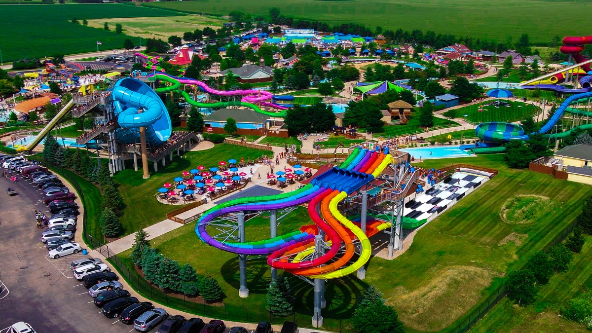 Illinois Largest Waterpark Opens This Weekend Illinois Largest Waterpark Opens This Weekend