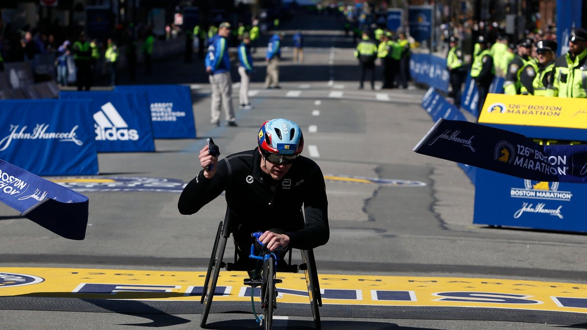2022 Chicago Marathon Wheelchair Elite Athlete: Daniel Romanchuk – NBC ...