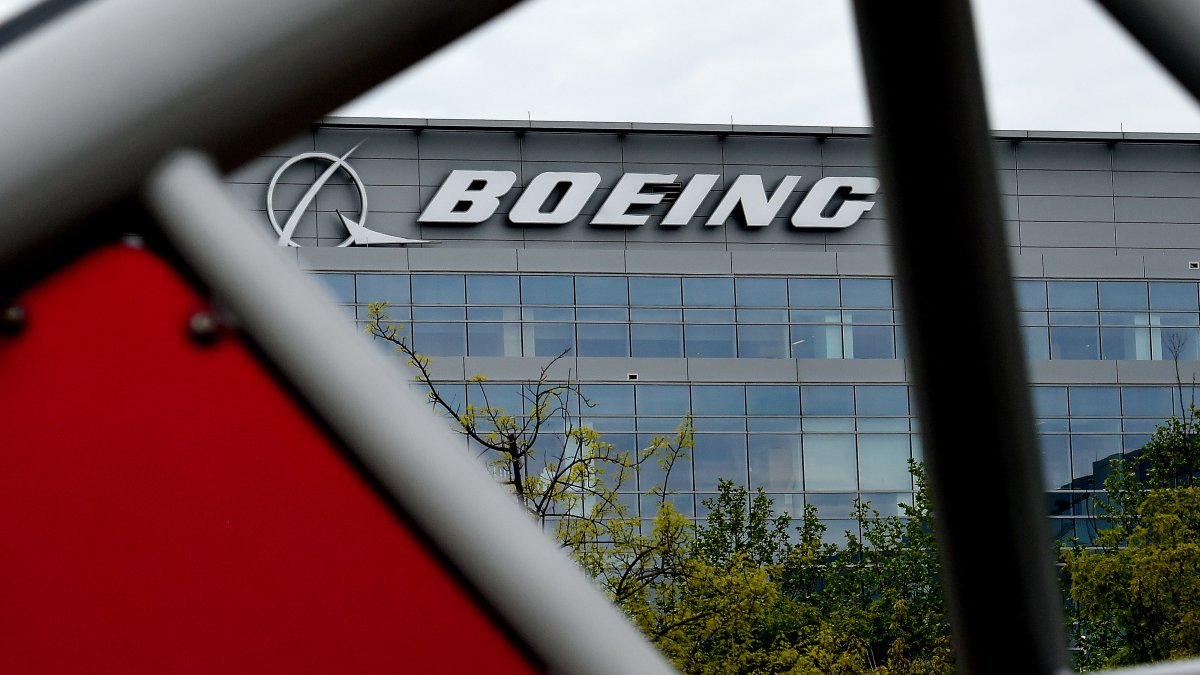 Boeing to Move Its Headquarters Out of Chicago, Company Announces – NBC ...