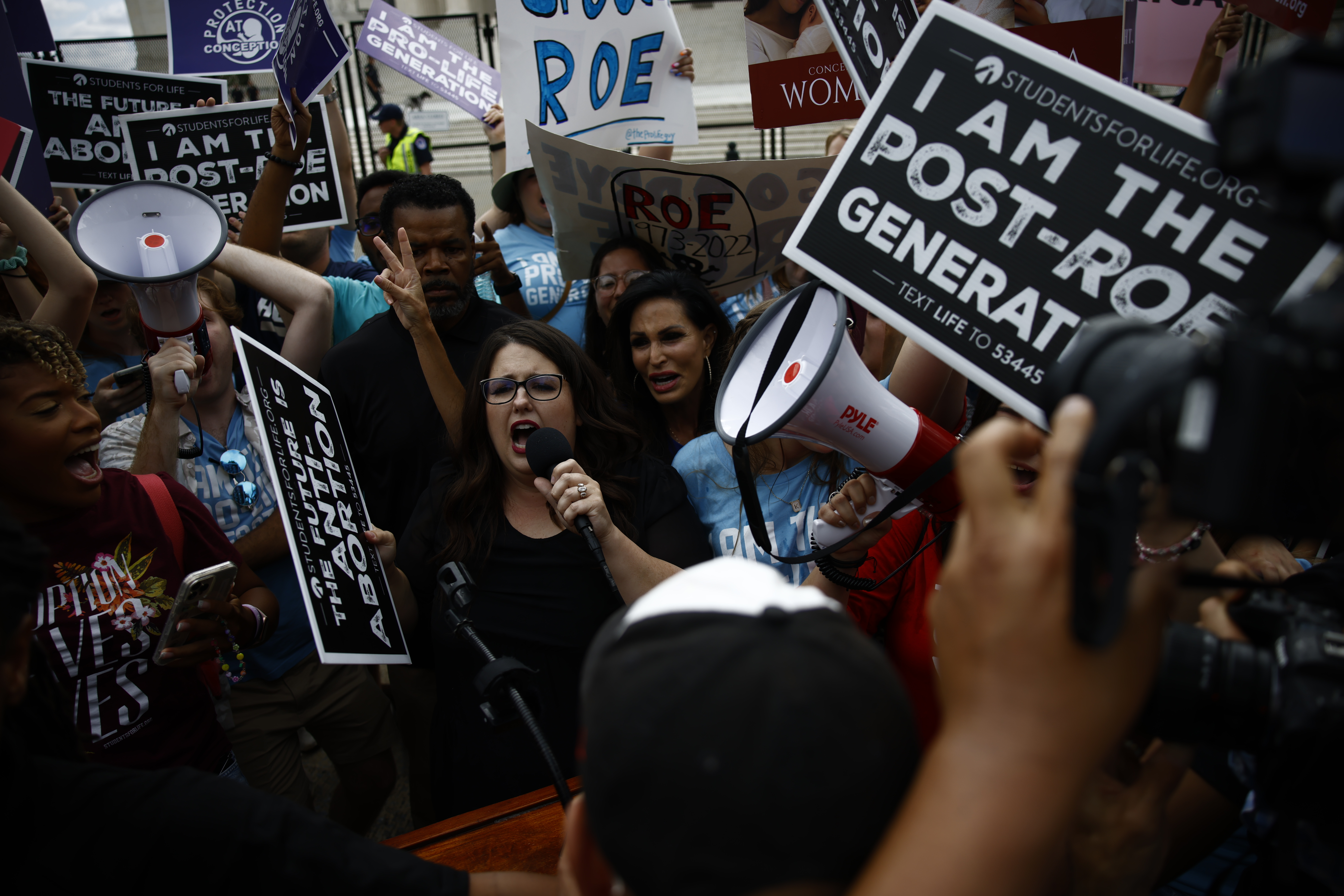 Pictures: America’s Reaction After Roe v. Wade is Overturned – NBC Chicago
