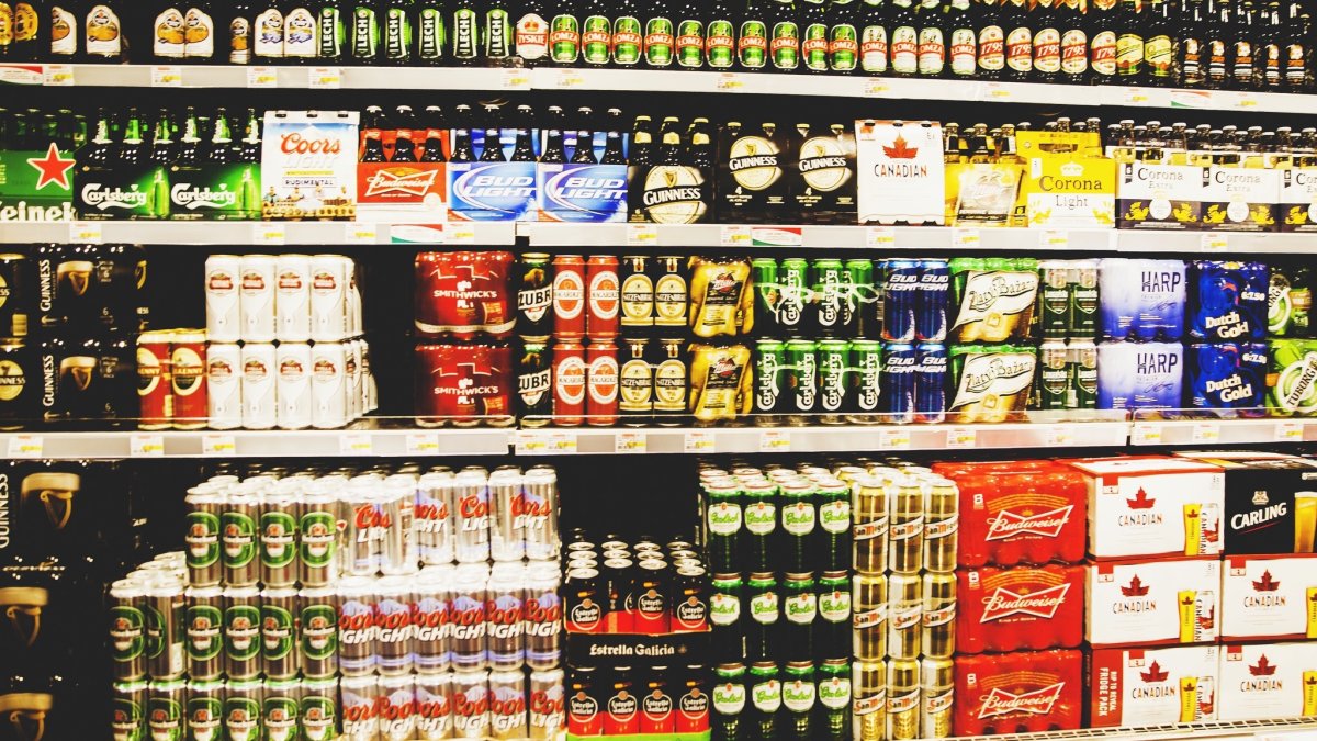New Chicago liquor tax now in effect. Here’s how it works – NBC Chicago