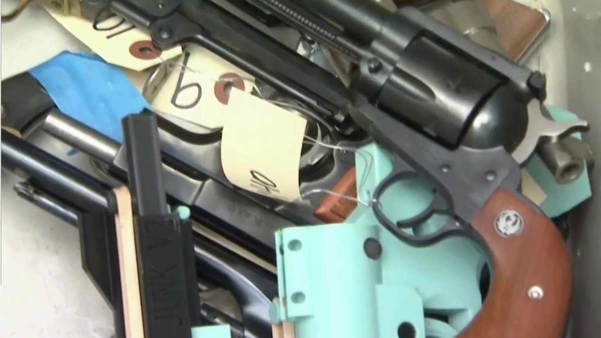 CPD Hosts Gun Turn-In Event This Weekend – NBC Chicago