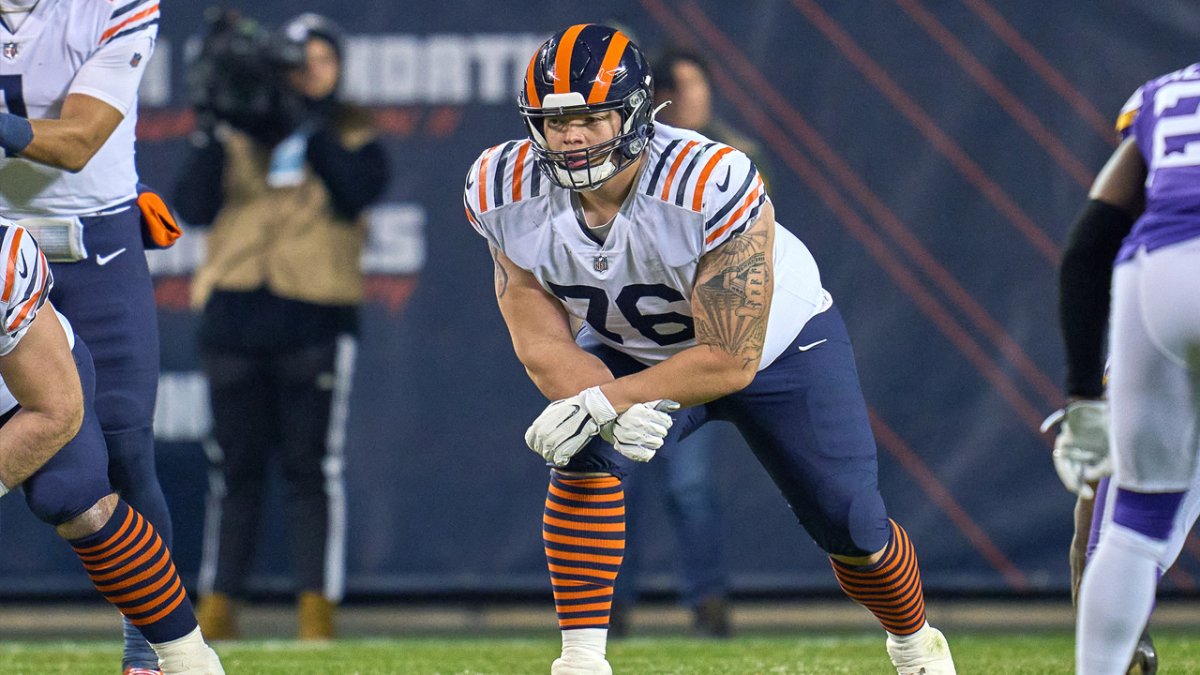 Teven Jenkins’ OTA ‘Demotion’ Latest Example of Matt Eberflus Sending ...