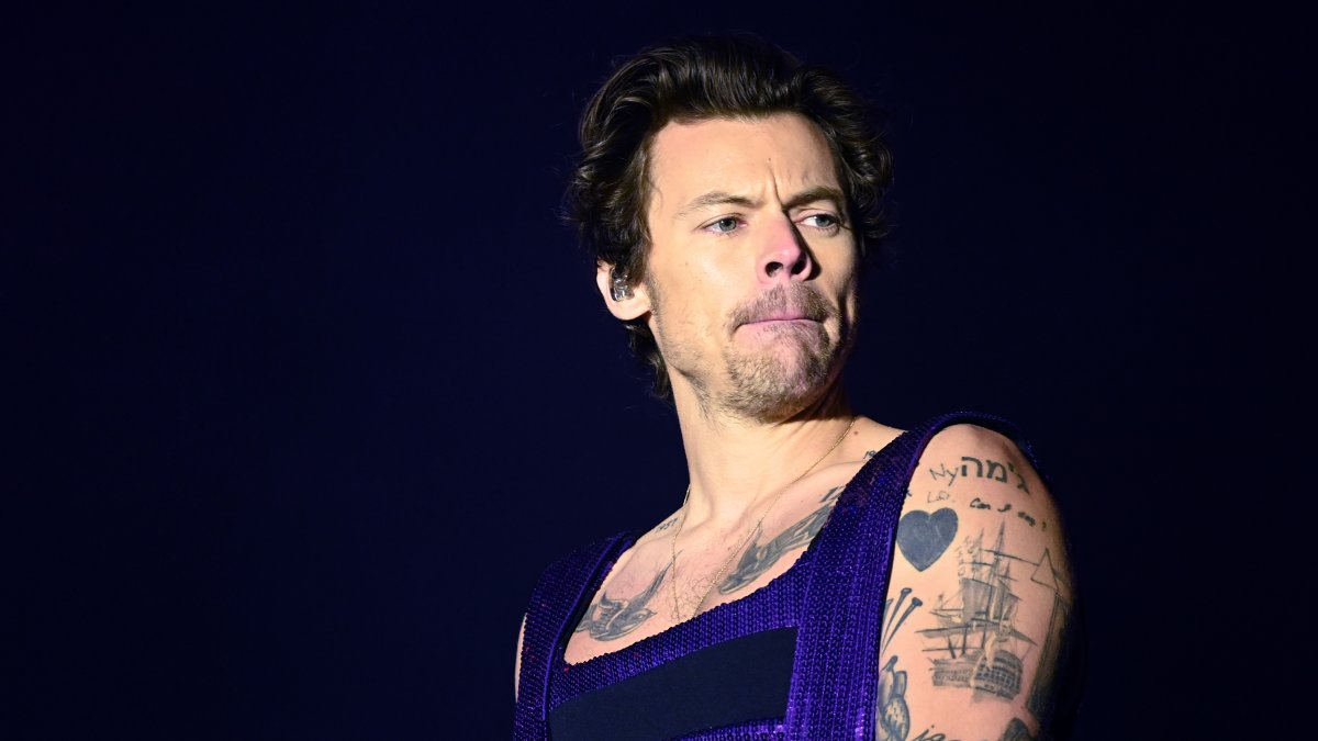 Harry Styles Set to Play Rescheduled Chicago Concert Monday – NBC Chicago