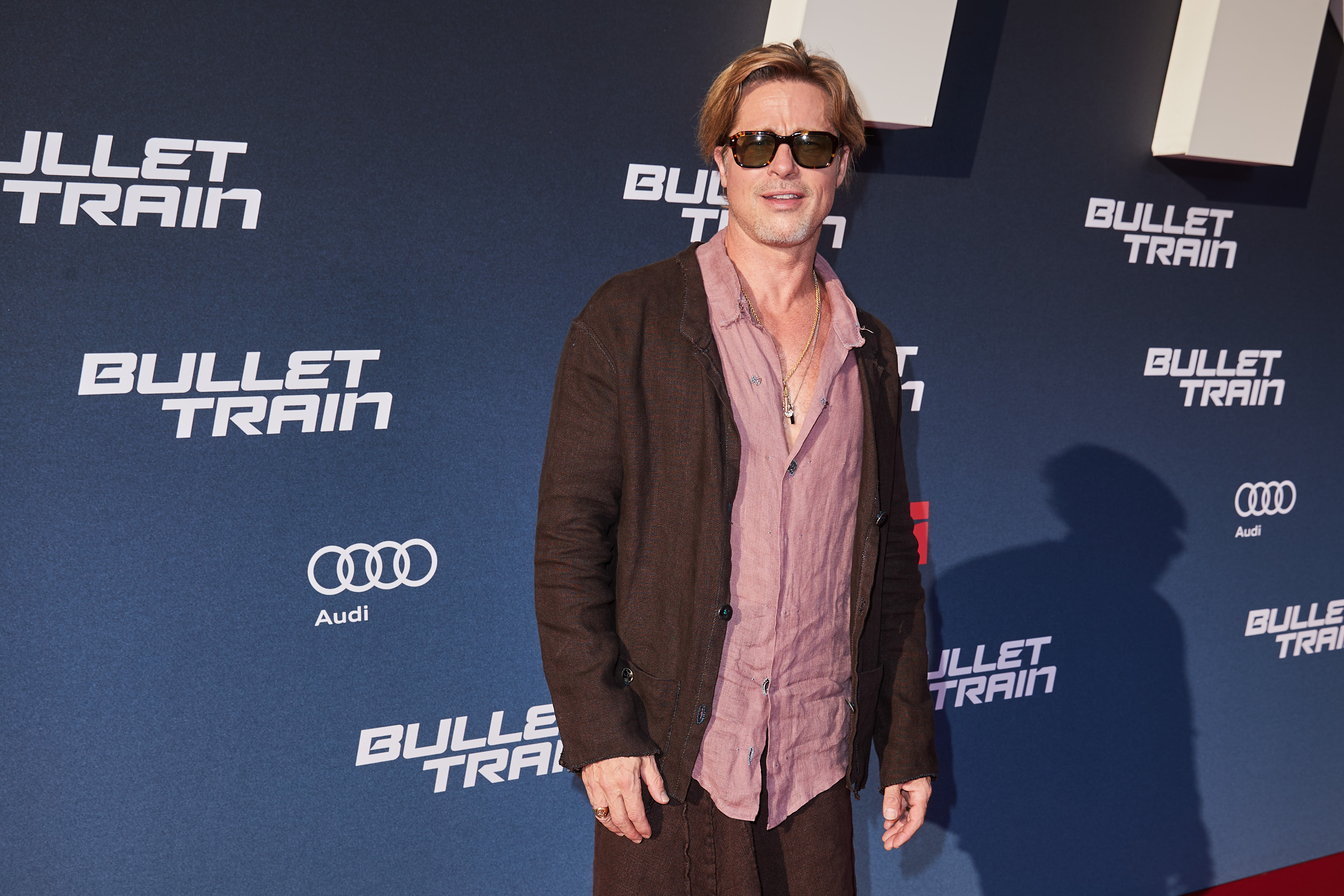 Brad Pitt Wore a Kilt and Combat Boots to His ‘Bullet Train' Premiere ...