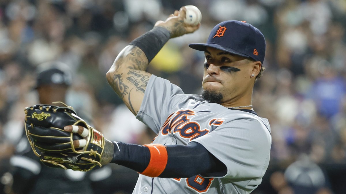 Javy Báez Recalls Anthony Rizzo Trade, Beginning of End for Cubs Core ...