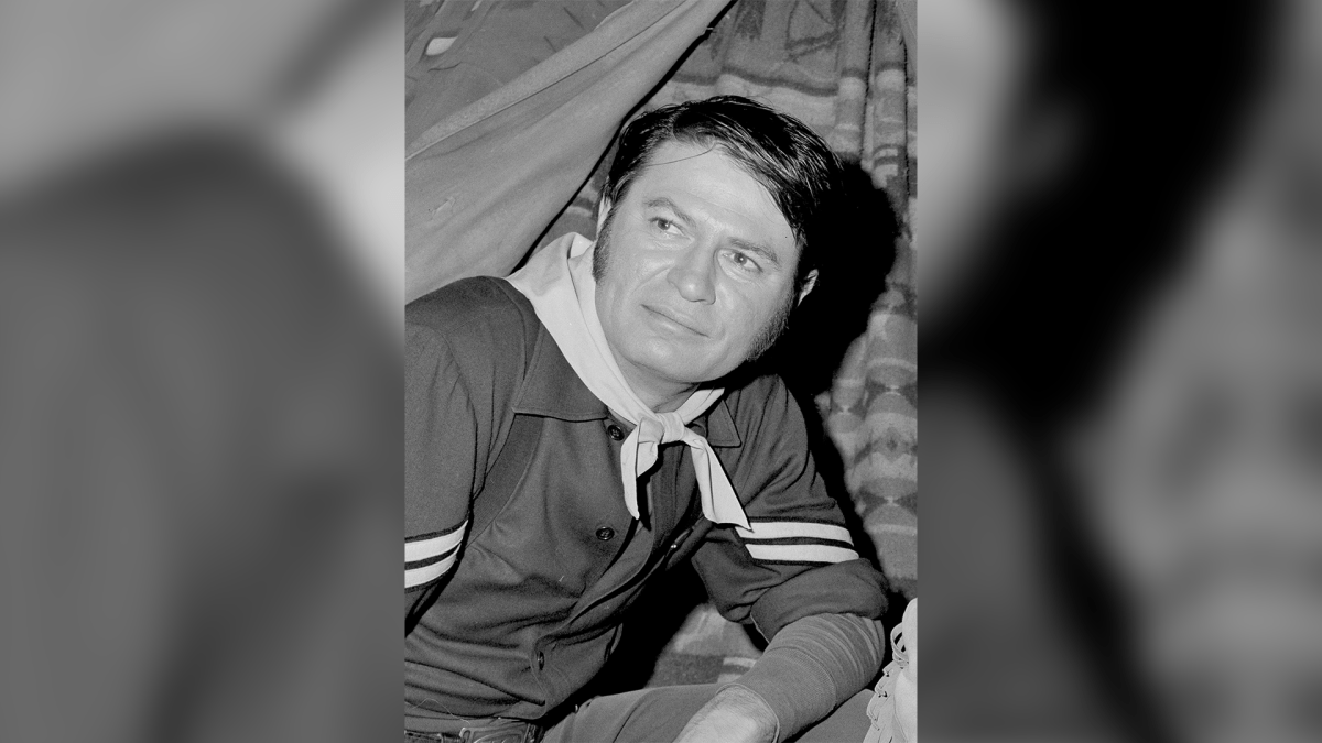 Larry Storch, Zany Cpl. Agarn on TV’s ‘F Troop,’ Dies at 99 – NBC Chicago