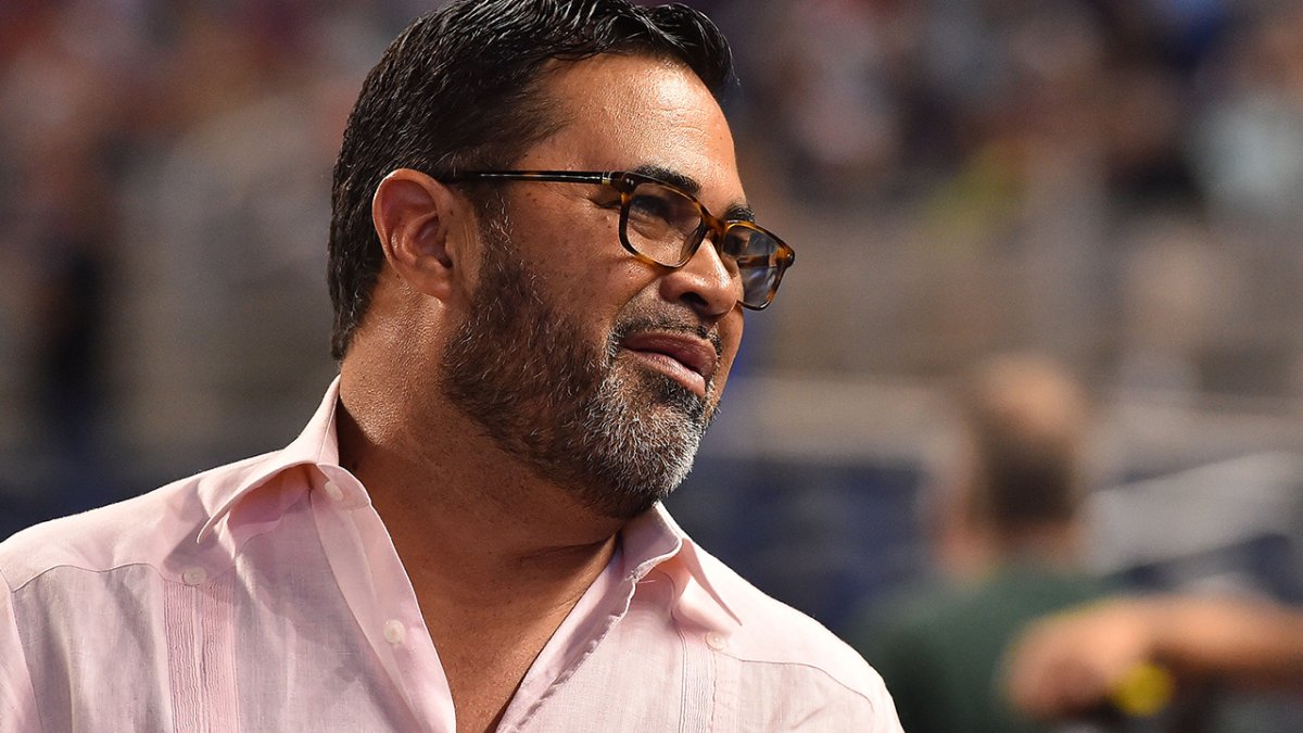 Ozzie Guillen Names José Contreras as Hardest Working Player From ’05 ...