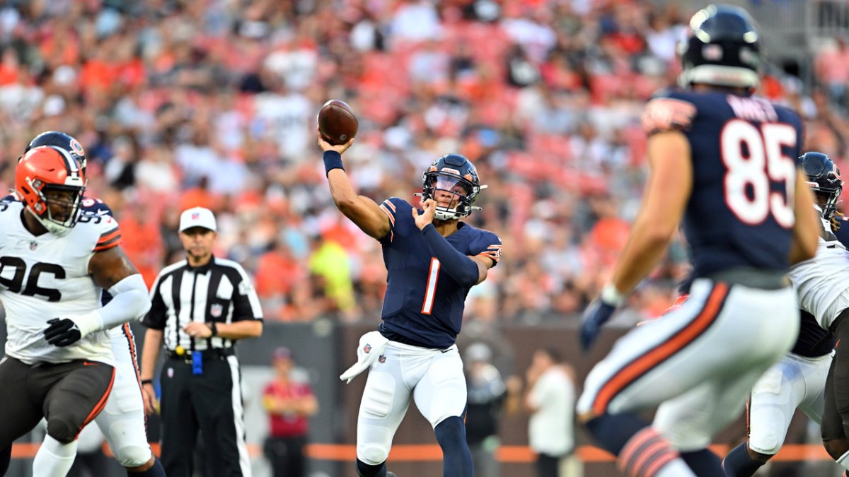 How Justin Fields-Cole Kmet TD Shows Lethal Potential of Bears’ Offense ...