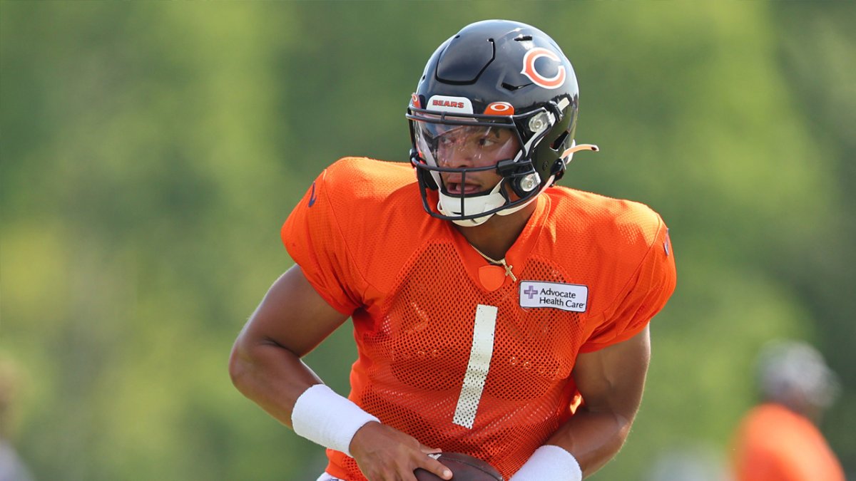 Bears QB Justin Fields Impresses Tremaine Edmunds at OTAs – NBC Chicago