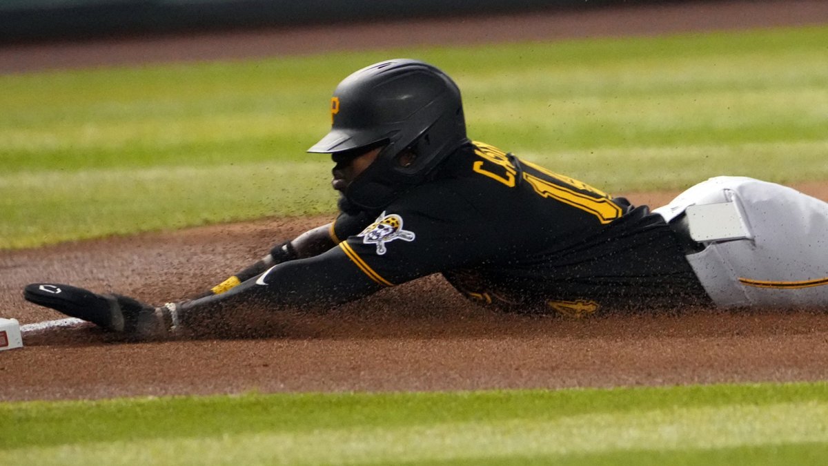 WATCH: Pirates’ Rodolfo Castro Loses His Phone While Sliding Into Third ...