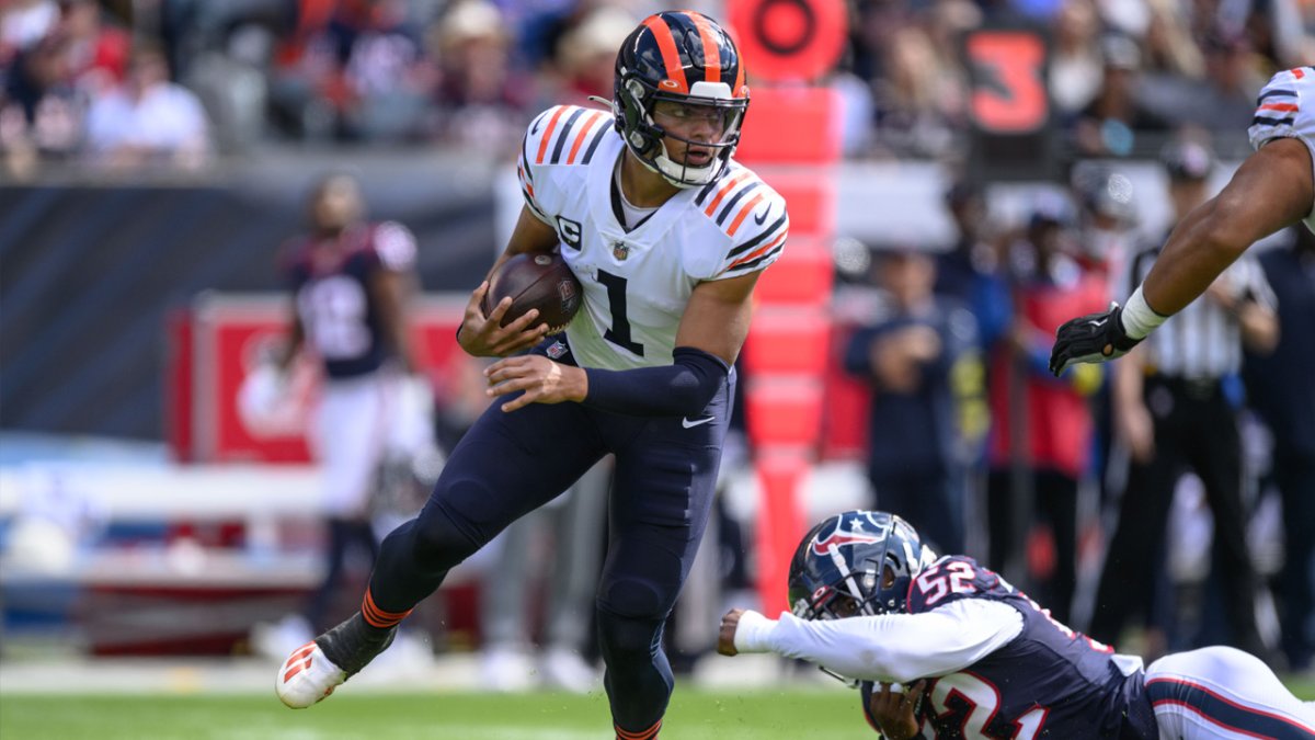 Should Bears Look at Lamar Jackson’s Offense to Help Justin Fields ...