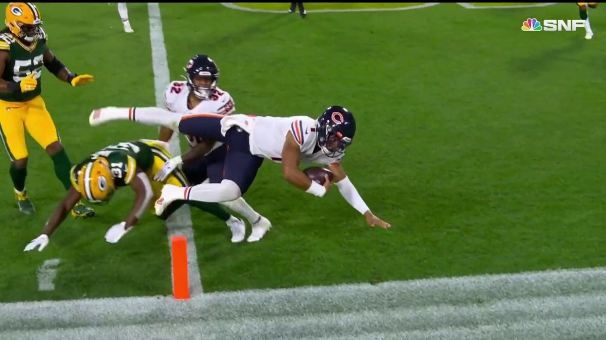 Chicago Bears Offense Leads Dominant First Drive With Justin Fields Touchdown – NBC Chicago