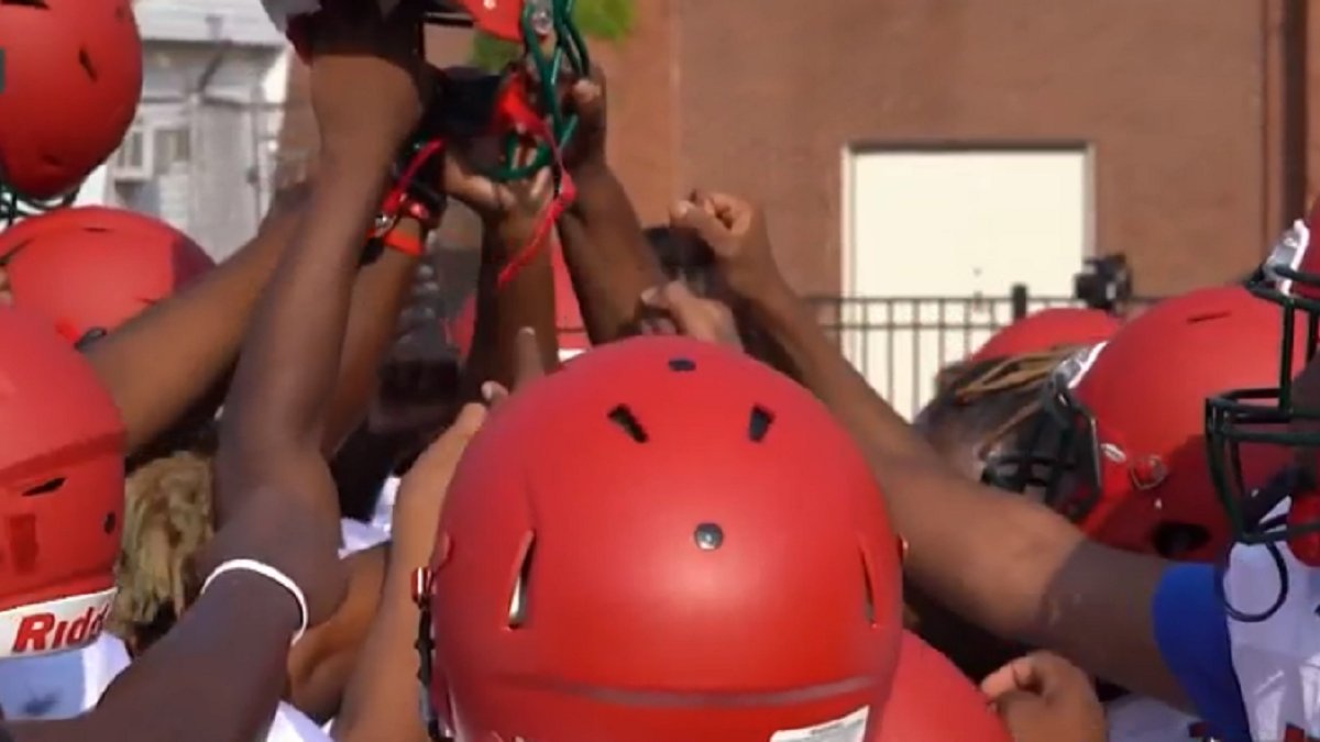 Black Female Coaches Face Head-to-Head in CPS Football Game for First ...