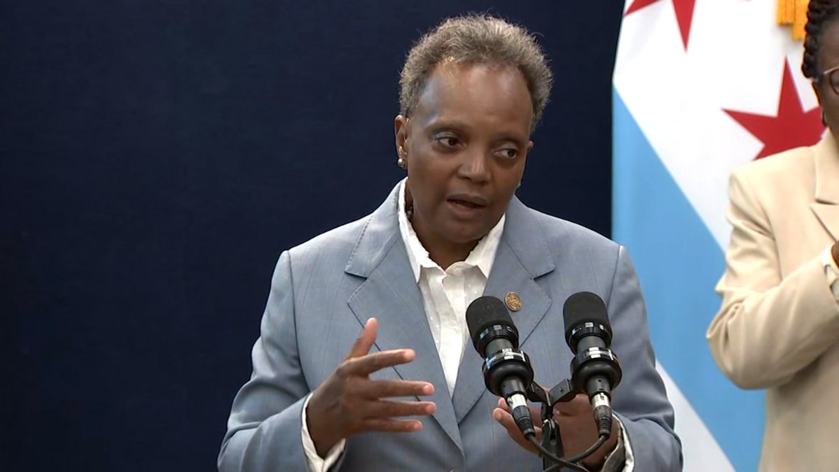Mayor Lightfoot Addresses Growing List of Chicago City Council Members ...