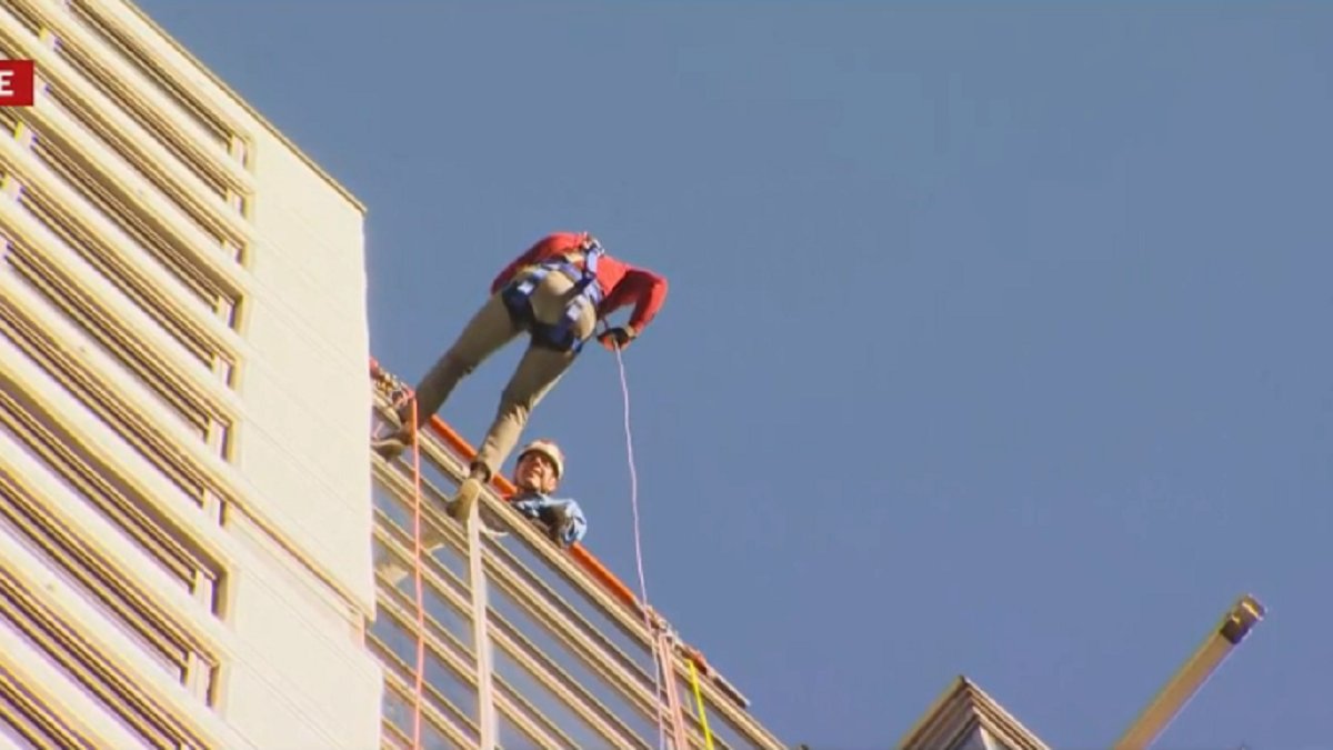 Matthew Rodrigues Rappels Down Side of Hotel 29 Stories High – NBC Chicago