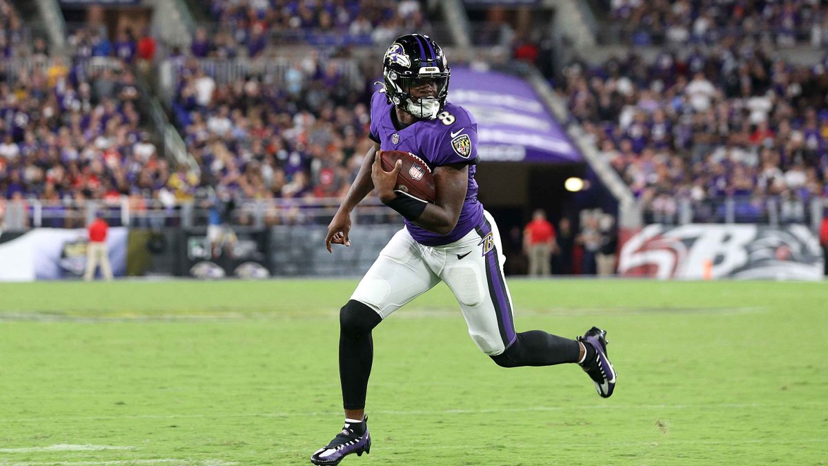 NFL Records for Rushing Yards, Touchdowns Among Quarterbacks – NBC Chicago