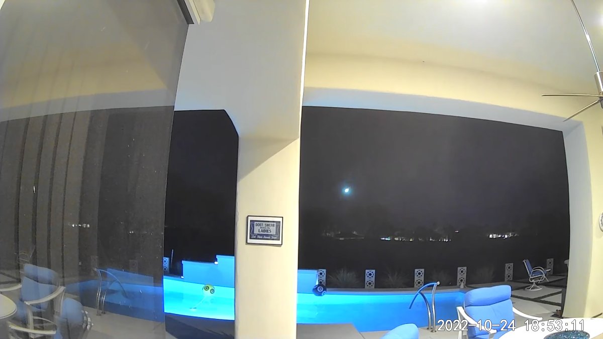 Caught on Camera: ‘Fireball’ Flies Over Arizona Sky – NBC Chicago