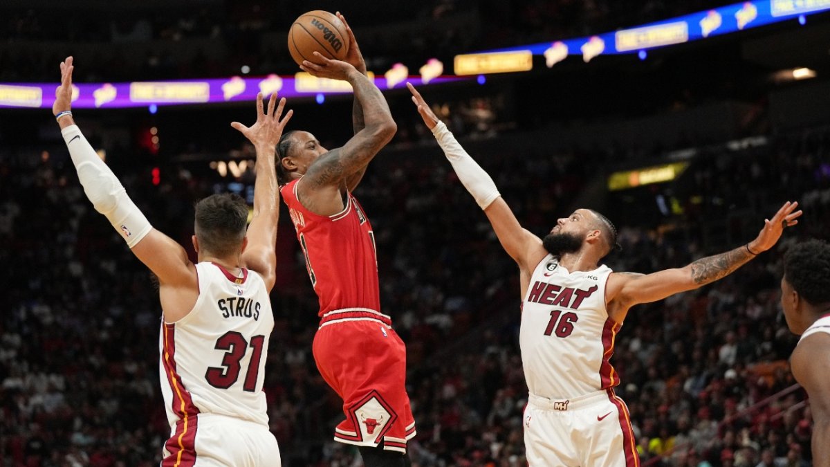 Bulls’ DeMar DeRozan Leads Impressive Win Vs. Heat in Season Opener – NBC Chicago