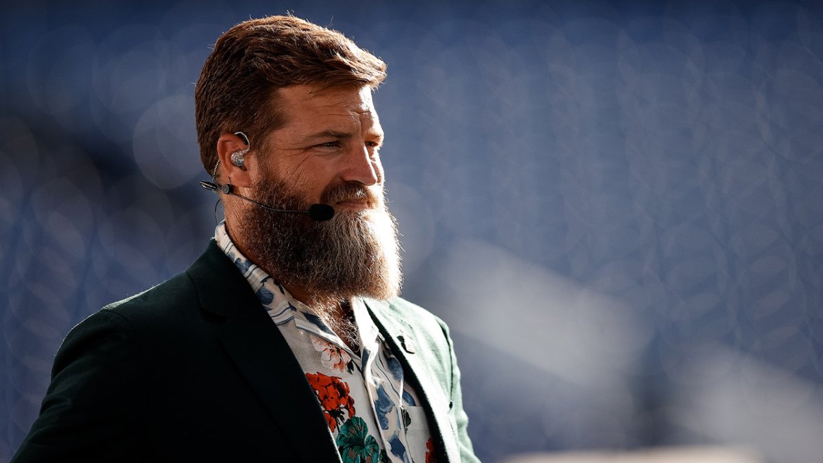 Ryan Fitzpatrick on Justin Fields: ‘You’re Not a Pocket Passer’ – NBC ...