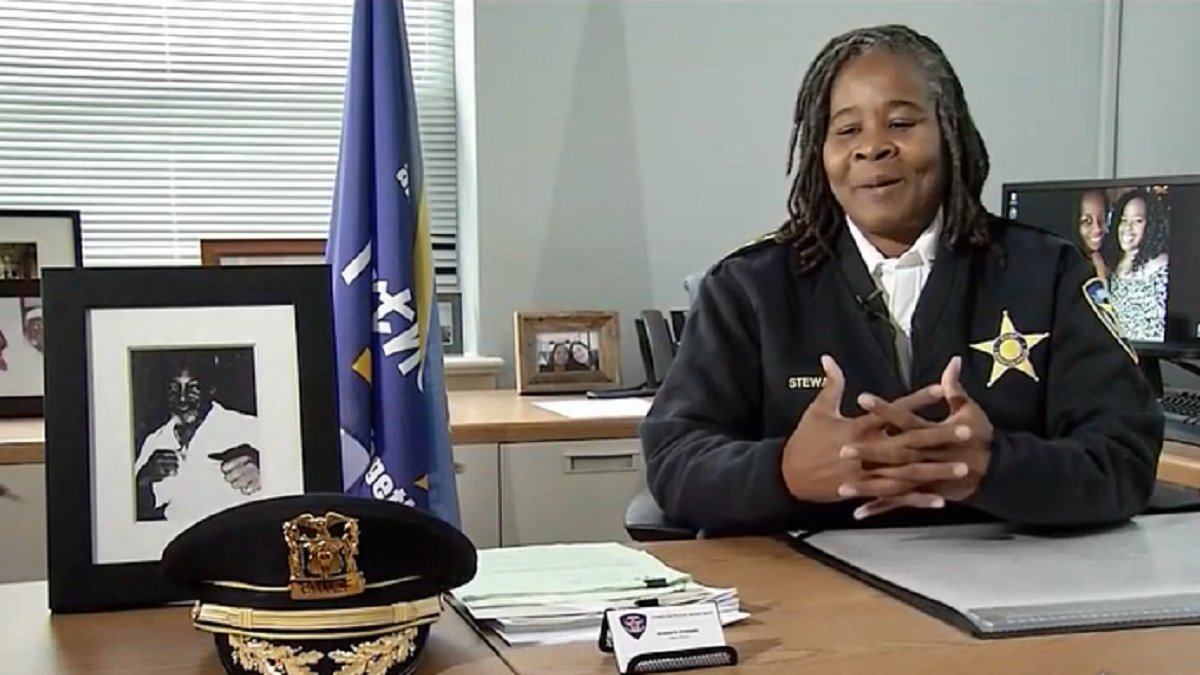 Schenita Stewart Sworn In As New Evanston Police Chief – NBC Chicago