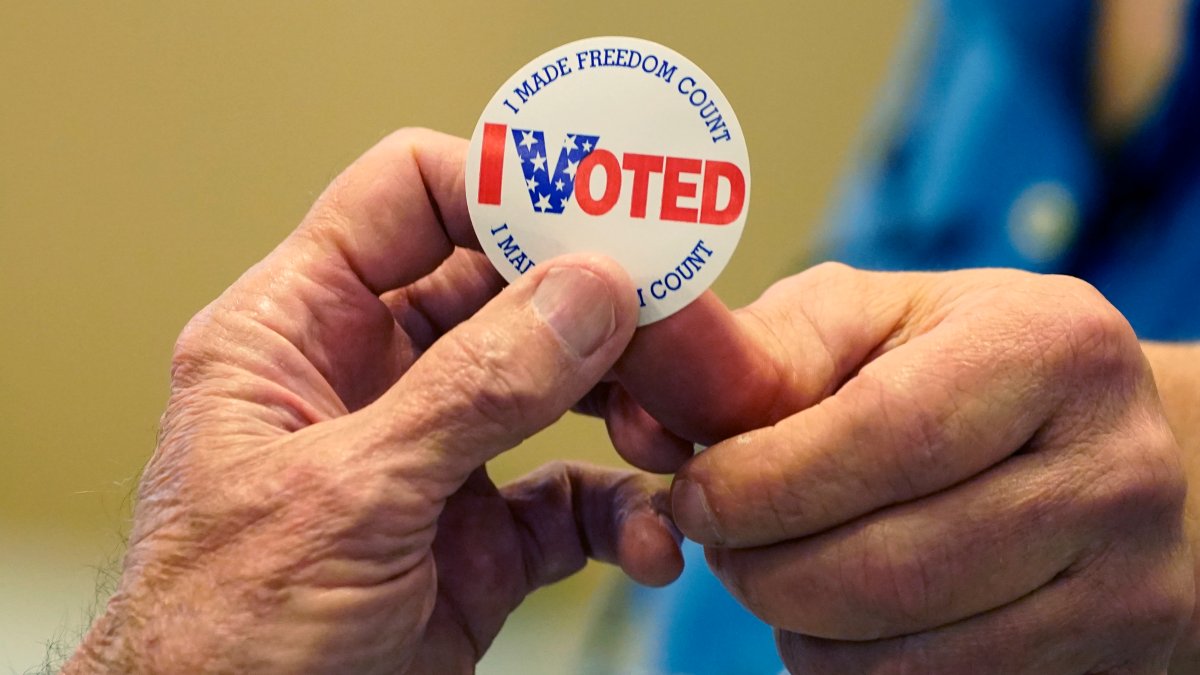 Misinformation Spreads on Arizona, Pennsylvania Election Contests – NBC ...